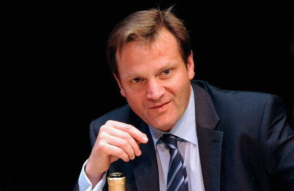 Actor Tom Beard dies aged 50