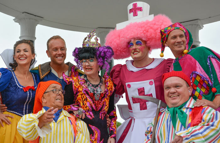 Snow White and the Seven Dwarfs review, Grand Theatre, Blackpool, 2015