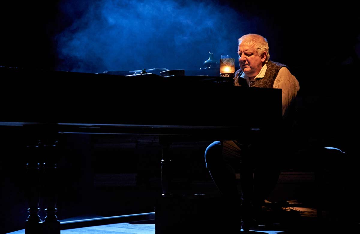 Review: Bach and Sons with Simon Russell Beale at London's Bridge Theatre