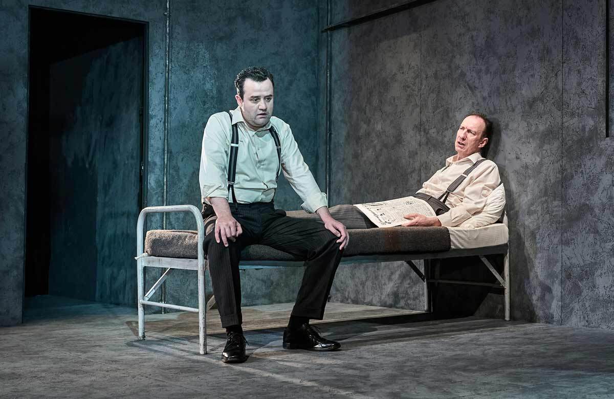 Review: The Dumb Waiter at London's Old Vic
