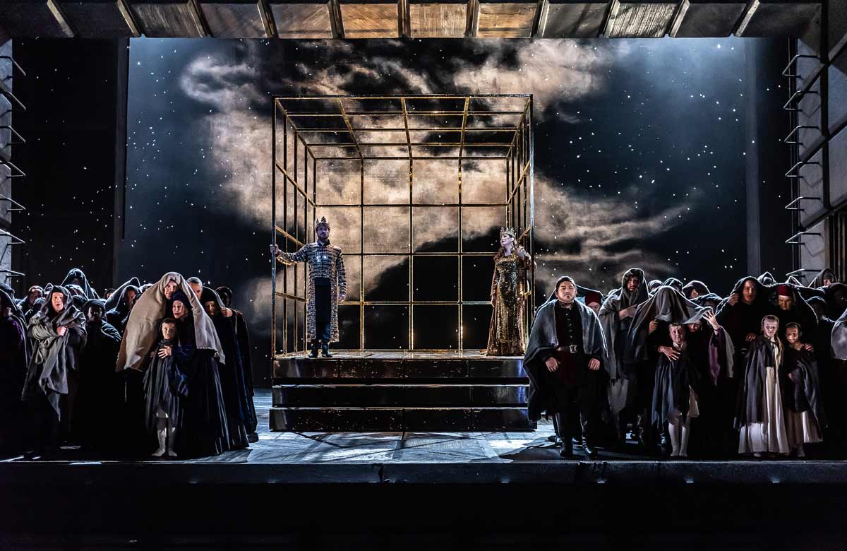 Review: Macbeth, Royal Opera House, London – ‘consistent dramatic momentum’