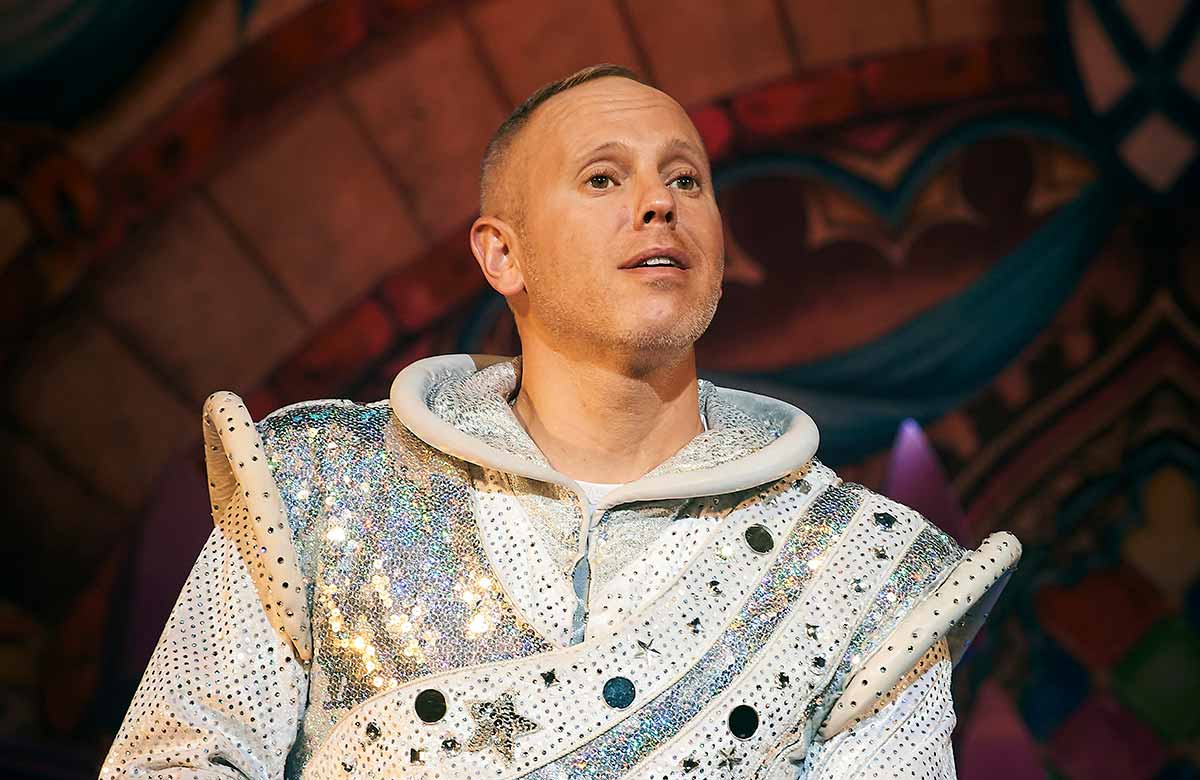 Review: Snow White and the Seven Dwarfs, Bristol Hippodrome ...