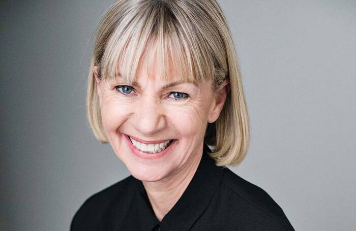 Author Kate Mosse to tour one-woman show based on her book