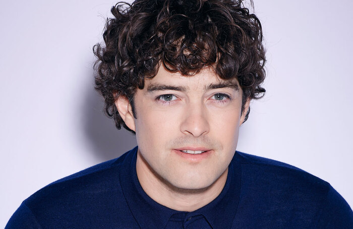 Lee Mead to star as Billy Flynn in Chicago tour