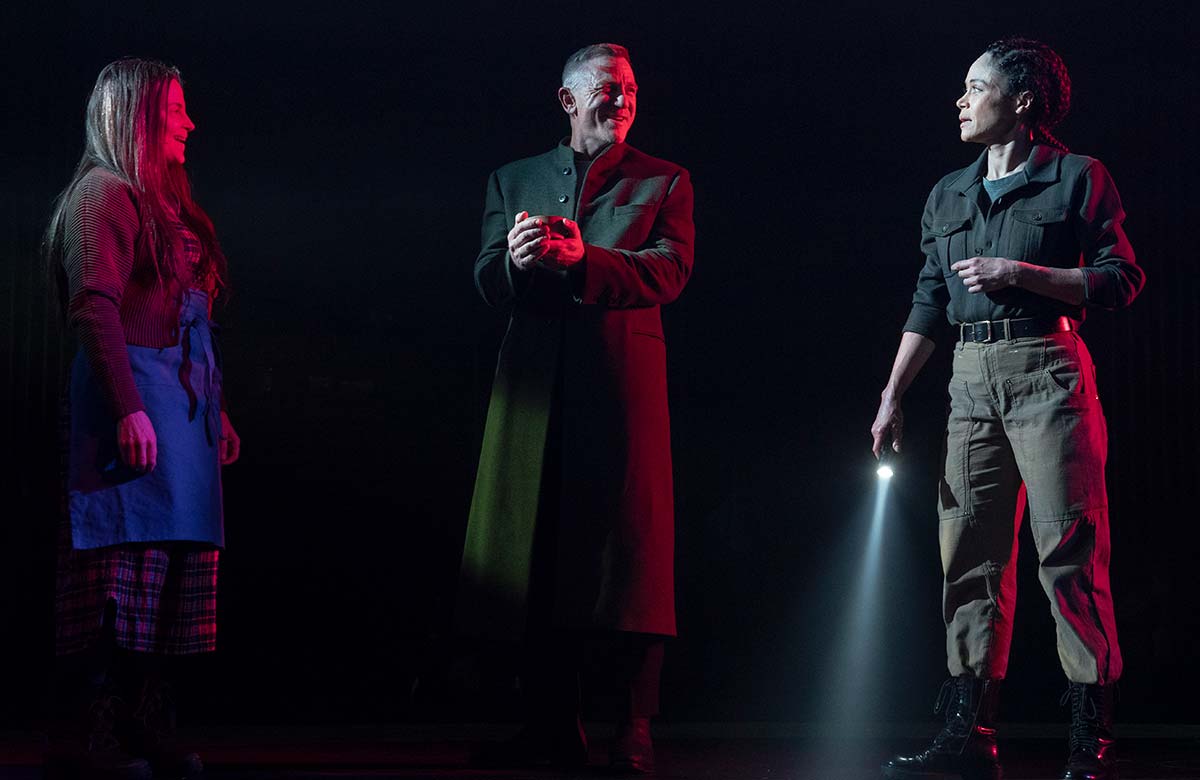 Macbeth review at Longacre Theatre, New York starring Daniel Craig and ...