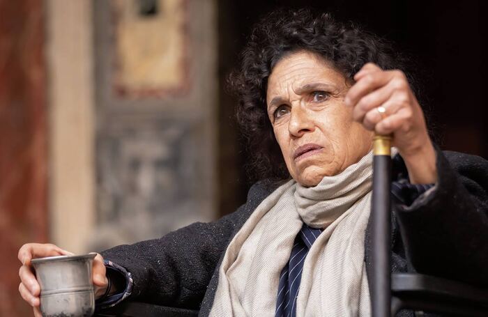 Kathryn Hunter: ‘The pretend world often seemed more real’