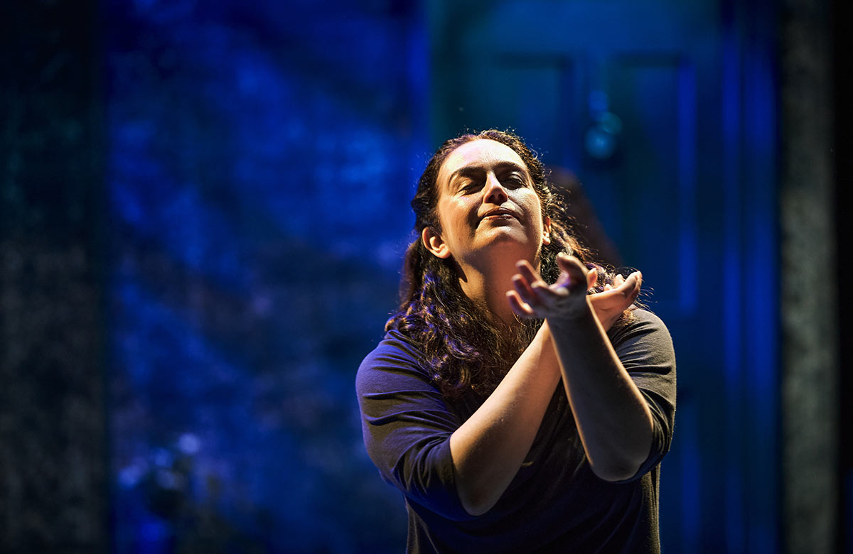 Sister Radio review at Pitlochry Festival Theatre, Scotland from ...