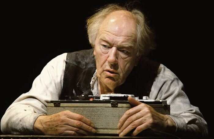 Michael Gambon, Olivier winner and founding member of the National ...