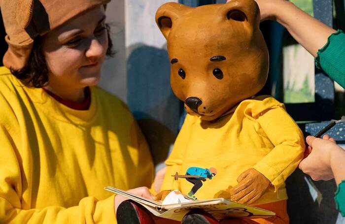 Can Bears Ski? review at Arts Depot, London from Pied Piper Theatre ...