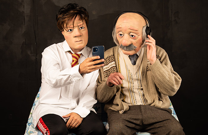 Boy on the Roof by Vamos Theatre review at Shoreditch Town Hall, London