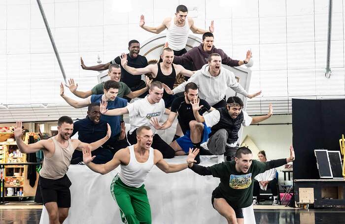 Matthew Bourne’s Swan Lake turns 30: the feather-ruffling ballet that ...