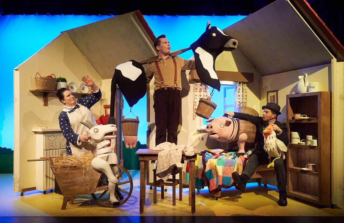 A Squash and a Squeeze review at Little Angel Theatre, London by Julia ...