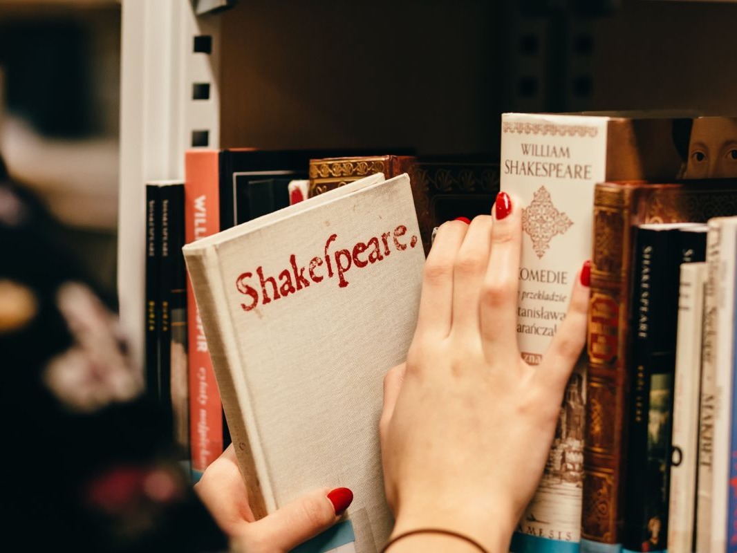 Interpreting Shakespeare: a Modern Retrospective - Drama Courses ...