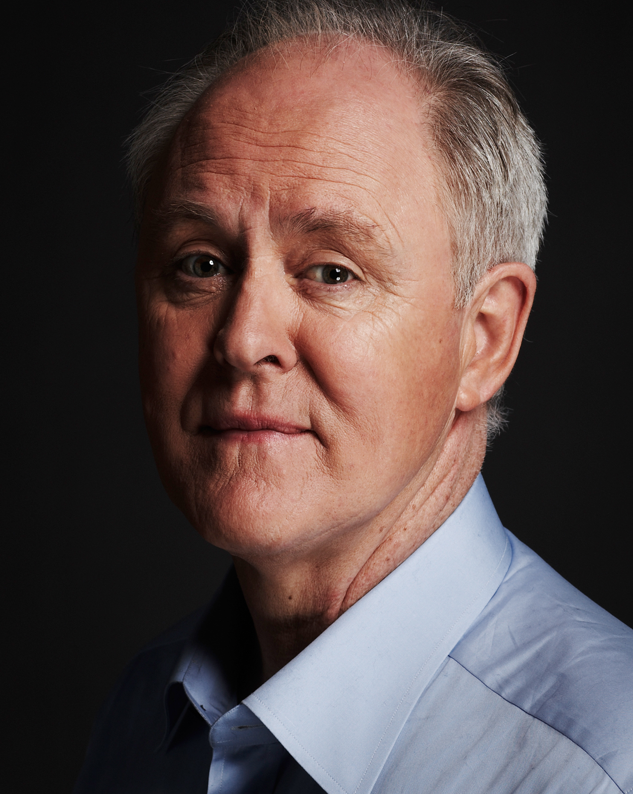 Lithgow holds court
